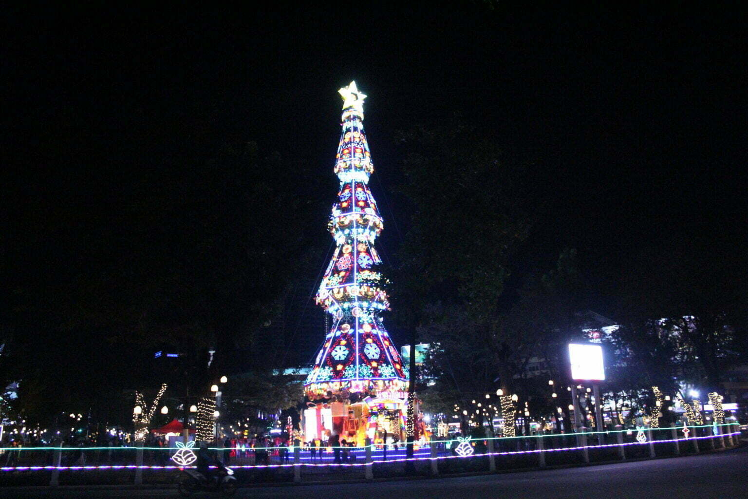 The Best Cebu Destinations during Christmas Season - Condonians