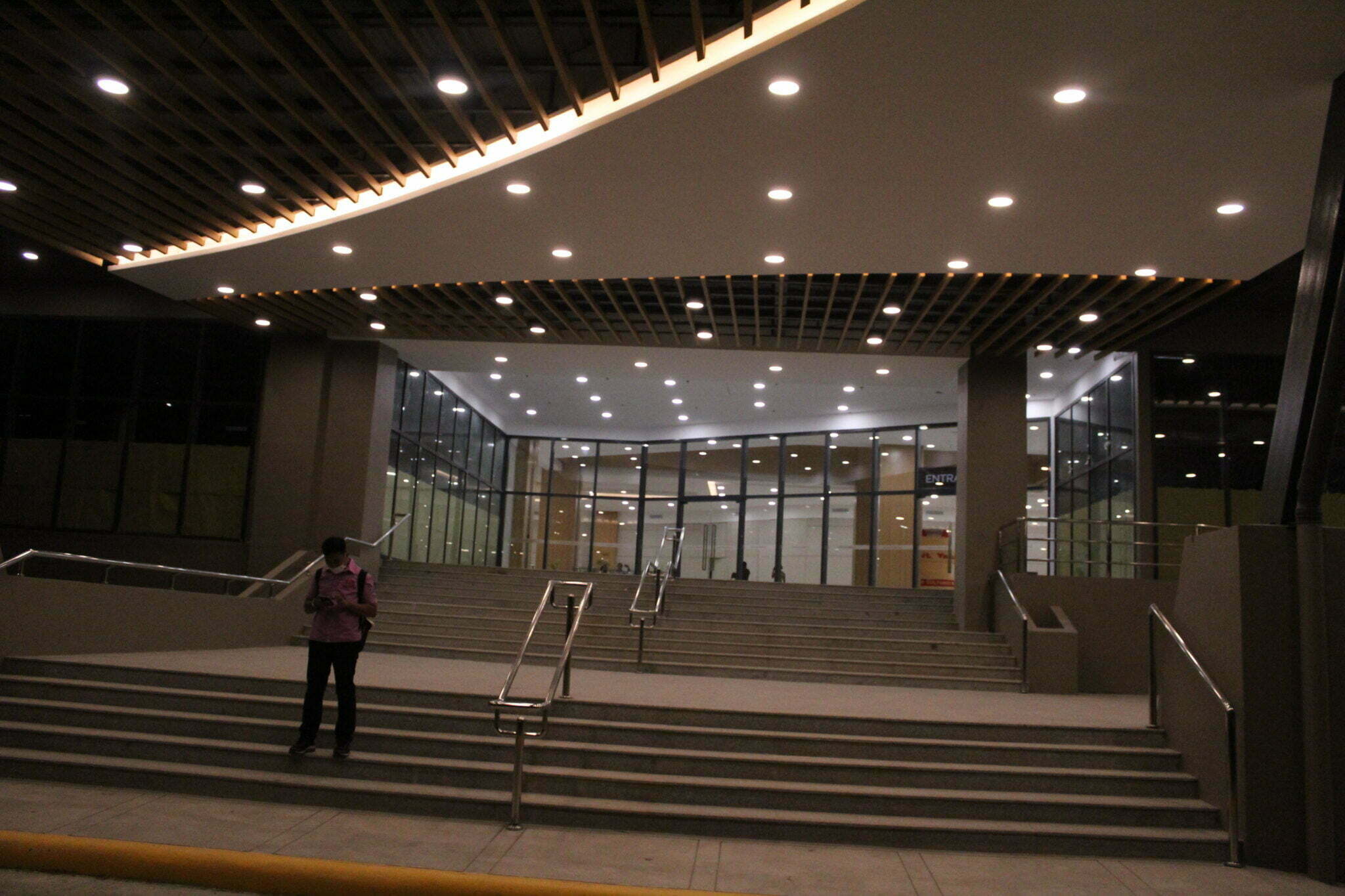 GMall of Cebu Opens! - North Reclamation Area - Condonians